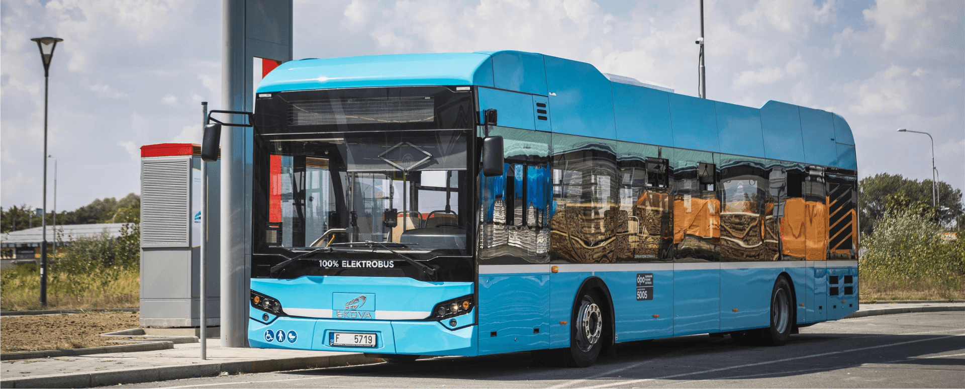 První cestující se dnes svezli novými elektrobusy -ZdraváOVA